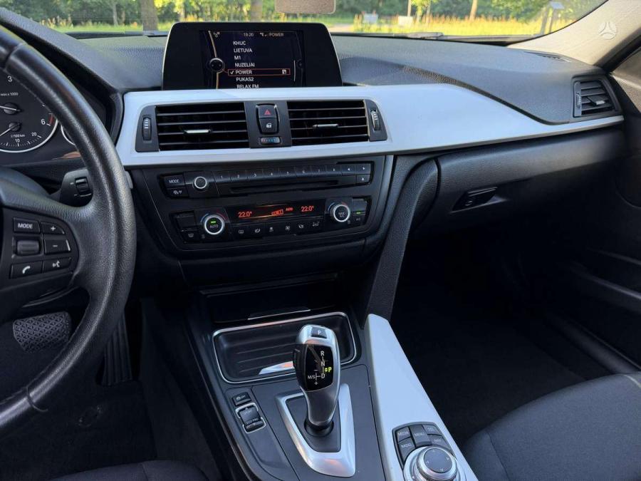 Grey BMW 318 2012 in Taurage, with an engine capacity of 2.00 L and mileage of 259 thousand km for 7700 €, photo 14 on AUTOMOTO.COM.LV