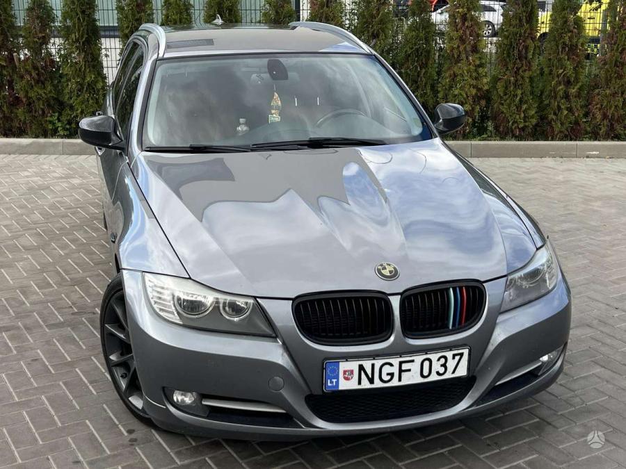 Grey BMW 318 2012 in Kaunas, with an engine capacity of 2.00 L and mileage of 306 thousand km for 3300 €, photo 7 on AUTOMOTO.COM.LV
