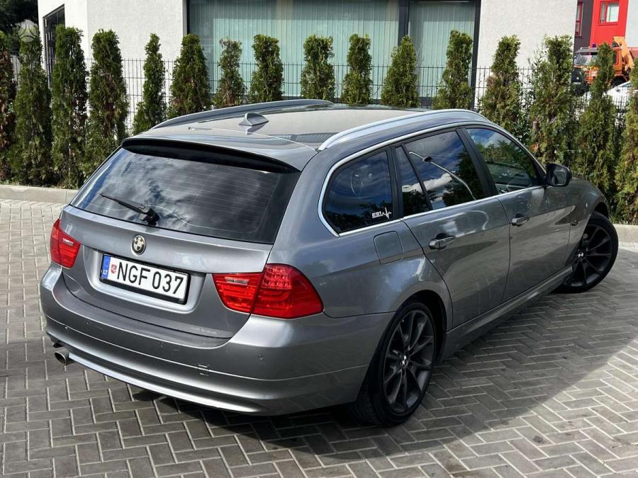 Grey BMW 318 2012 in Kaunas, with an engine capacity of 2.00 L and mileage of 306 thousand km for 3300 €, photo 10 on AUTOMOTO.COM.LV
