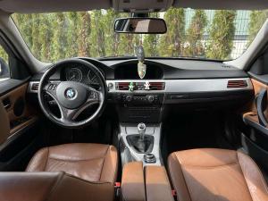 Grey BMW 318 2012 in Kaunas, with an engine capacity of 2.00 L and mileage of 306 thousand km for 3300 €, photo 16 on AUTOMOTO.COM.LV
