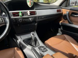 Grey BMW 318 2012 in Kaunas, with an engine capacity of 2.00 L and mileage of 306 thousand km for 3300 €, photo 18 on AUTOMOTO.COM.LV
