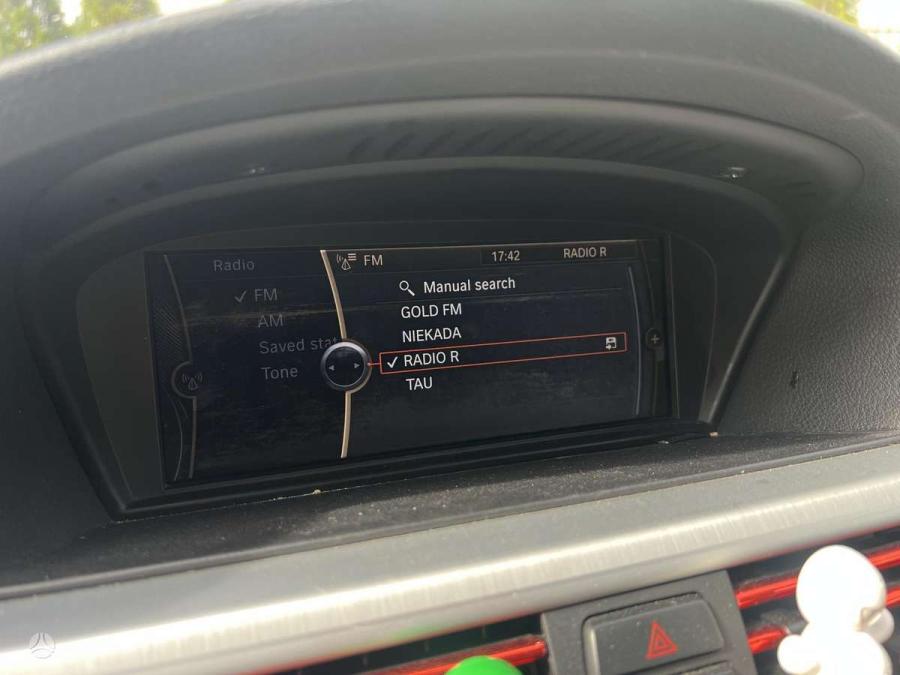 Grey BMW 318 2012 in Kaunas, with an engine capacity of 2.00 L and mileage of 306 thousand km for 3300 €, photo 21 on AUTOMOTO.COM.LV