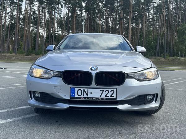 Grey BMW 318 2012 in Riga, with an engine capacity of 2.00 L and mileage of 366 thousand km for 8500 €, photo 2 on AUTOMOTO.COM.LV