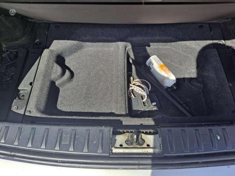 Grey BMW 318 2012 in Panevezys, with an engine capacity of 0.00 L and mileage of 190 thousand km for 2700 €, photo 24 on AUTOMOTO.COM.LV