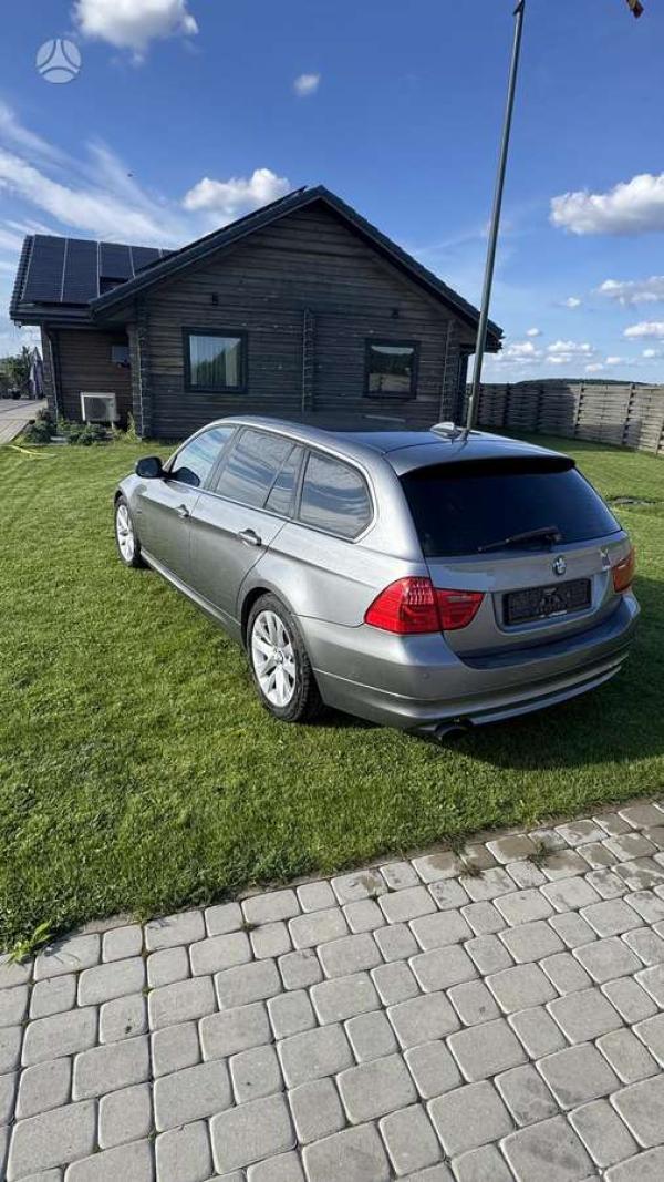 Pelēks BMW 318 2012 Viļņa, ar dzinēja tilpumu 2.00 L un nobraukumu 276 tūkst. km par 4800 €, foto 4 vietnē AUTOMOTO.COM.LV