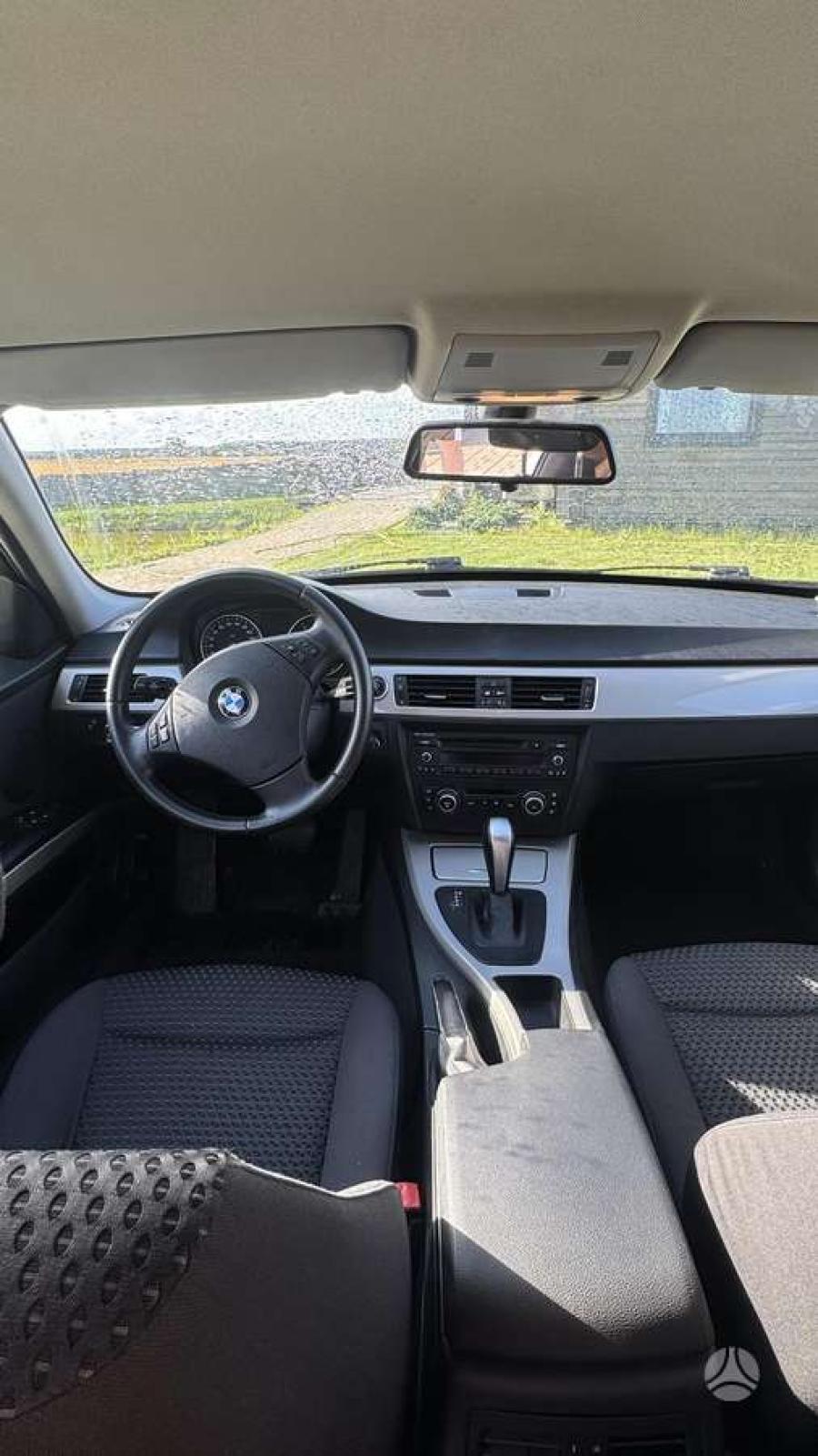 Pelēks BMW 318 2012 Viļņa, ar dzinēja tilpumu 2.00 L un nobraukumu 276 tūkst. km par 4800 €, foto 7 vietnē AUTOMOTO.COM.LV