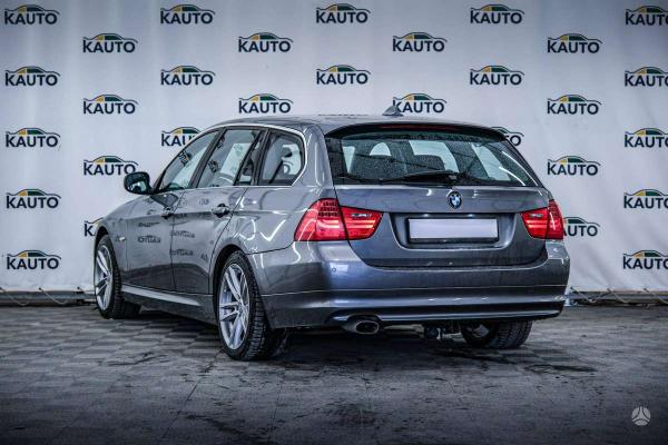 БМВ 318 2012 в Каунас на AUTOMOTO.COM.LV Серый БМВ 318 2012 в Каунас, объемом двигателя 2.00 л и пробегом 250 тыс. км за 4900 €, фото 5 на AUTOMOTO.COM.LV