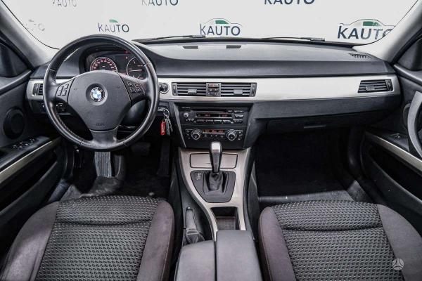 БМВ 318 2012 в Каунас на AUTOMOTO.COM.LV Серый БМВ 318 2012 в Каунас, объемом двигателя 2.00 л и пробегом 250 тыс. км за 4900 €, фото 9 на AUTOMOTO.COM.LV