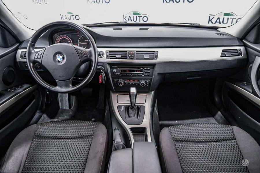 Pelēks BMW 318 2012 Kauņa, ar dzinēja tilpumu 2.00 L un nobraukumu 250 tūkst. km par 4900 €, foto 9 vietnē AUTOMOTO.COM.LV