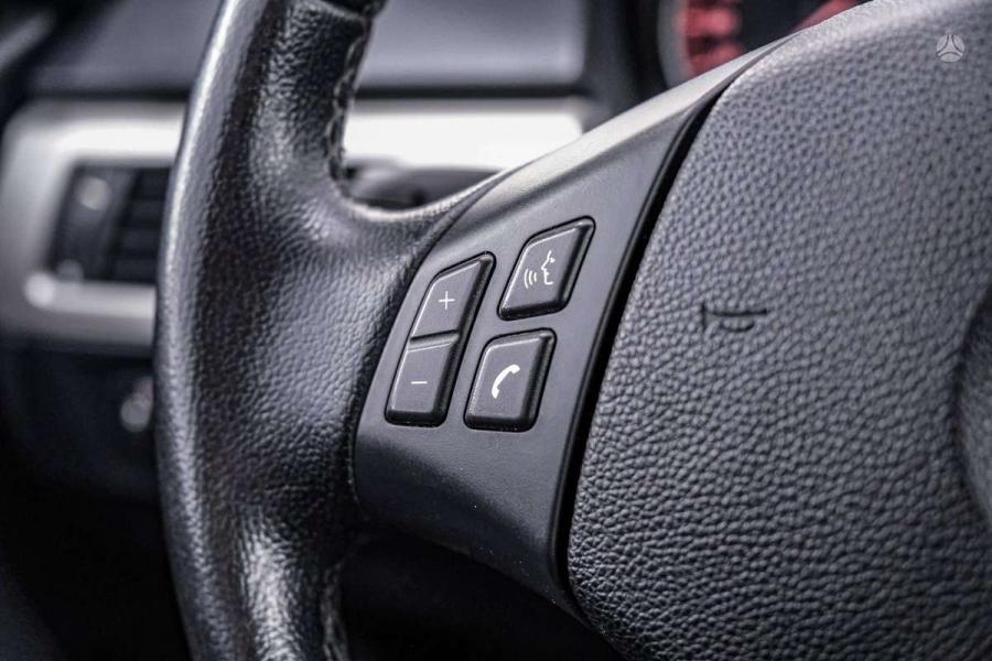 Pelēks BMW 318 2012 Kauņa, ar dzinēja tilpumu 2.00 L un nobraukumu 250 tūkst. km par 4900 €, foto 15 vietnē AUTOMOTO.COM.LV