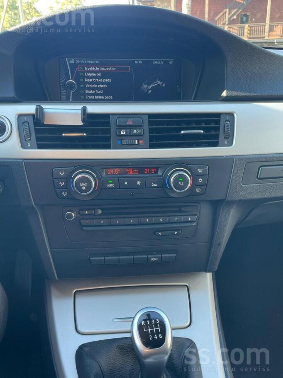 Grey BMW 318 2012 in Riga, with an engine capacity of 2.00 L and mileage of 240 thousand km for 5900 €, photo 10 on AUTOMOTO.COM.LV
