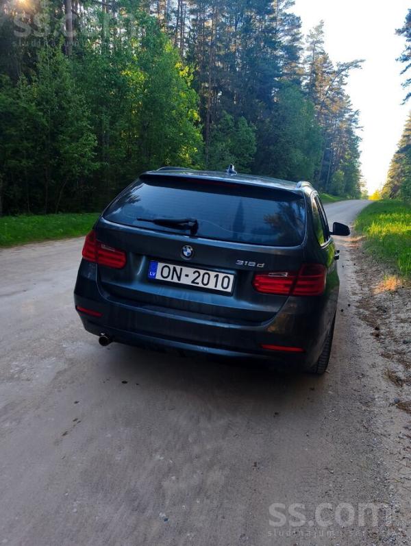 Grey BMW 318 2013 in Cesis, with an engine capacity of 2.00 L and mileage of 293 thousand km for 7700 €, photo 2 on AUTOMOTO.COM.LV