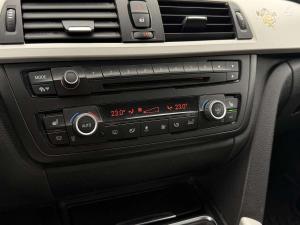Grey BMW 318 2013 in Vilnius, with an engine capacity of 2.00 L and mileage of 309 thousand km for 6500 €, photo 24 on AUTOMOTO.COM.LV