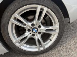Grey BMW 318 2013 in Kaunas, with an engine capacity of 2.00 L and mileage of 307 thousand km for 6350 €, photo 14 on AUTOMOTO.COM.LV