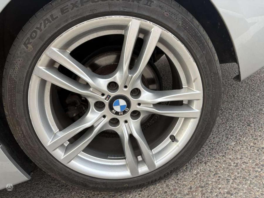 Grey BMW 318 2013 in Kaunas, with an engine capacity of 2.00 L and mileage of 307 thousand km for 6350 €, photo 14 on AUTOMOTO.COM.LV