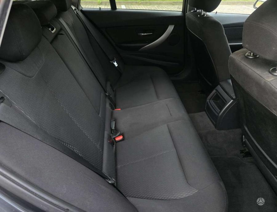 Grey BMW 318 2013 in Panevezys, with an engine capacity of 2.00 L and mileage of 230 thousand km for 5499 €, photo 12 on AUTOMOTO.COM.LV