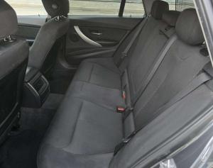 Grey BMW 318 2013 in Panevezys, with an engine capacity of 2.00 L and mileage of 230 thousand km for 5499 €, photo 13 on AUTOMOTO.COM.LV