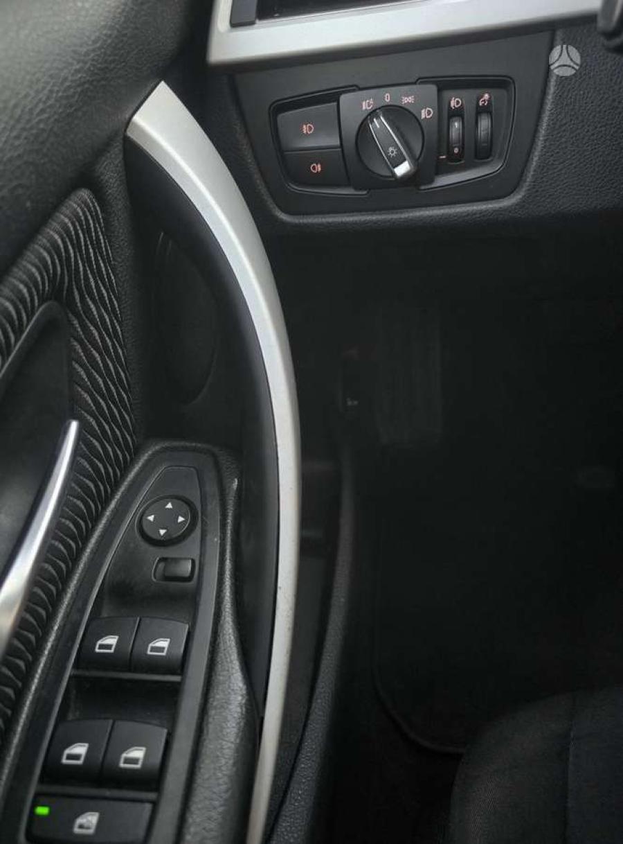 Grey BMW 318 2013 in Panevezys, with an engine capacity of 2.00 L and mileage of 230 thousand km for 5499 €, photo 25 on AUTOMOTO.COM.LV