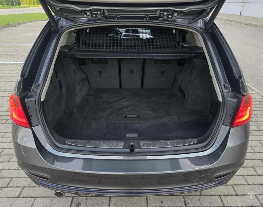 Grey BMW 318 2013 in Panevezys, with an engine capacity of 2.00 L and mileage of 230 thousand km for 5499 €, photo 28 on AUTOMOTO.COM.LV