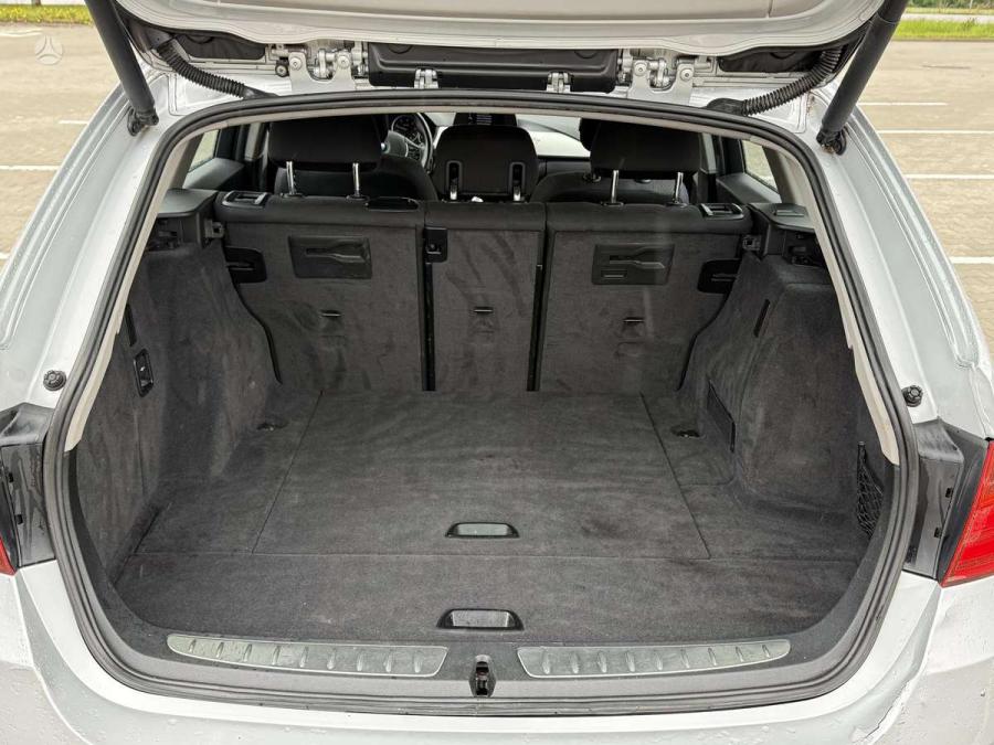 Grey BMW 318 2013 in Vilnius, with an engine capacity of 2.00 L and mileage of 309 thousand km for 5900 €, photo 5 on AUTOMOTO.COM.LV