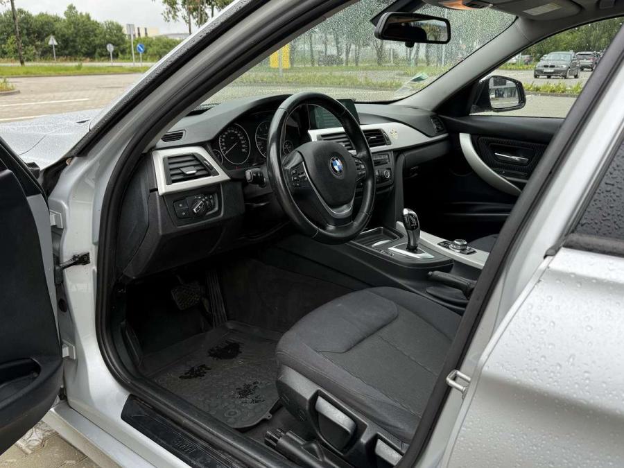 Grey BMW 318 2013 in Vilnius, with an engine capacity of 2.00 L and mileage of 309 thousand km for 5900 €, photo 11 on AUTOMOTO.COM.LV
