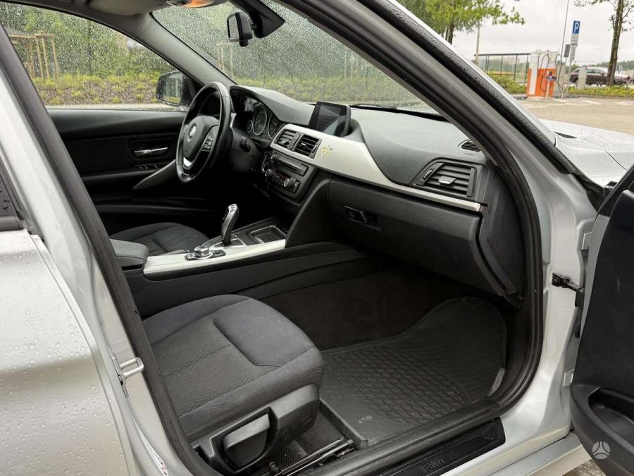 Grey BMW 318 2013 in Vilnius, with an engine capacity of 2.00 L and mileage of 309 thousand km for 5900 €, photo 13 on AUTOMOTO.COM.LV