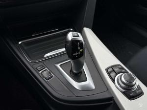 Grey BMW 318 2013 in Vilnius, with an engine capacity of 2.00 L and mileage of 309 thousand km for 5900 €, photo 26 on AUTOMOTO.COM.LV