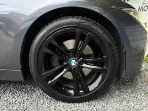 Grey BMW 318 2013 in Vilnius, with an engine capacity of 2.00 L and mileage of 430 thousand km for 6100 €, photo 29 on AUTOMOTO.COM.LV