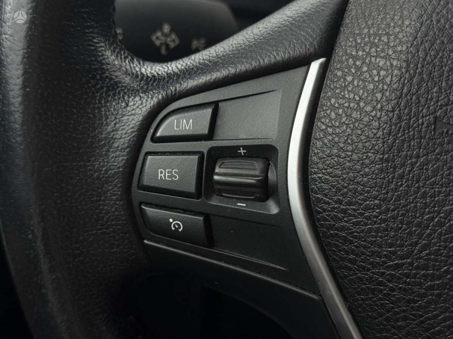 Grey BMW 318 2013 in Kaunas, with an engine capacity of 2.00 L and mileage of 307 thousand km for 7699 €, photo 18 on AUTOMOTO.COM.LV