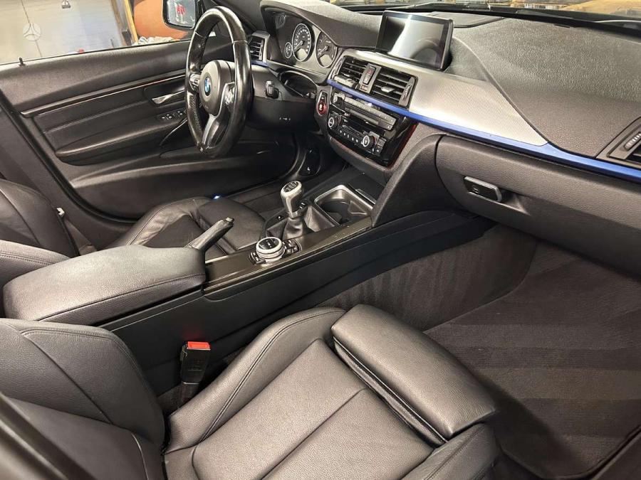 Grey BMW 318 2014 in Utena, with an engine capacity of 2.00 L and mileage of 311 thousand km for 9150 €, photo 24 on AUTOMOTO.COM.LV