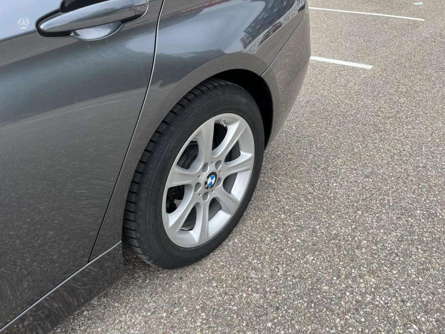 Grey BMW 318 2014 in Vilnius, with an engine capacity of 2.00 L and mileage of 293 thousand km for 6499 €, photo 12 on AUTOMOTO.COM.LV