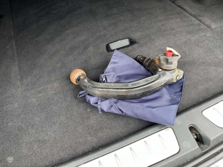 Grey BMW 318 2014 in Vilnius, with an engine capacity of 2.00 L and mileage of 293 thousand km for 6499 €, photo 37 on AUTOMOTO.COM.LV