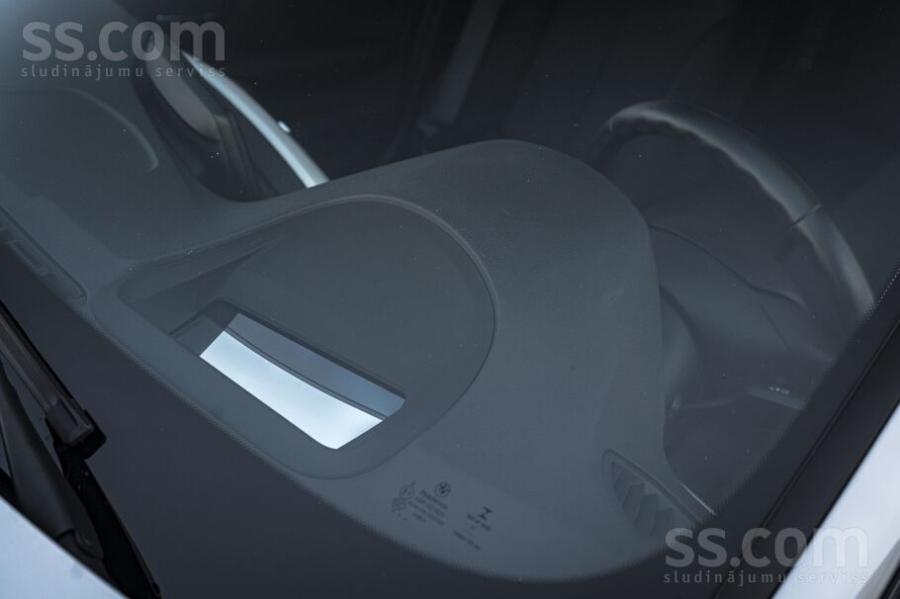 Grey BMW 318 2014 in Riga, with an engine capacity of 2.00 L and mileage of 214 thousand km for 7490 €, photo 9 on AUTOMOTO.COM.LV