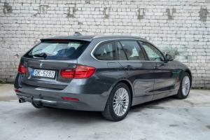 Grey BMW 318 2015 in Liepaja, with an engine capacity of 2.00 L and mileage of 281 thousand km for 9950 €, photo 5 on AUTOMOTO.COM.LV