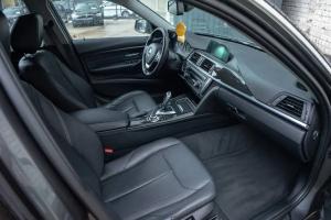 Grey BMW 318 2015 in Liepaja, with an engine capacity of 2.00 L and mileage of 281 thousand km for 9950 €, photo 14 on AUTOMOTO.COM.LV