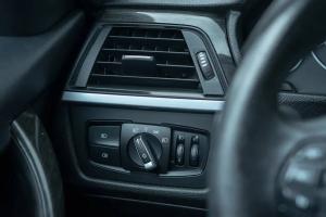Grey BMW 318 2015 in Liepaja, with an engine capacity of 2.00 L and mileage of 281 thousand km for 9950 €, photo 31 on AUTOMOTO.COM.LV