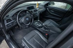 Grey BMW 318 2015 in Liepaja, with an engine capacity of 2.00 L and mileage of 281 thousand km for 9950 €, photo 6 on AUTOMOTO.COM.LV