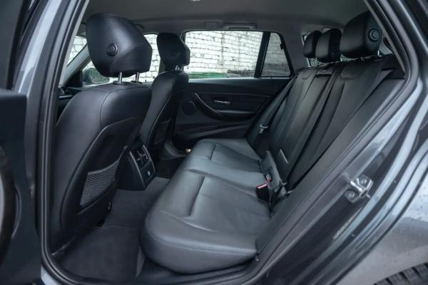 Pelēks BMW 318 2015 Liepāja, ar dzinēja tilpumu 2.00 L un nobraukumu 281 tūkst. km par 9950 €, foto 6 vietnē AUTOMOTO.COM.LV