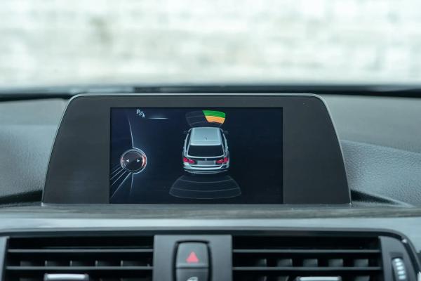 Pelēks BMW 318 2015 Liepāja, ar dzinēja tilpumu 2.00 L un nobraukumu 281 tūkst. km par 9950 €, foto 10 vietnē AUTOMOTO.COM.LV