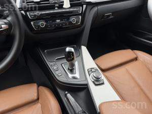 Grey BMW 318 2016 in Riga, with an engine capacity of 2.00 L and mileage of 307 thousand km for 13890 €, photo 12 on AUTOMOTO.COM.LV