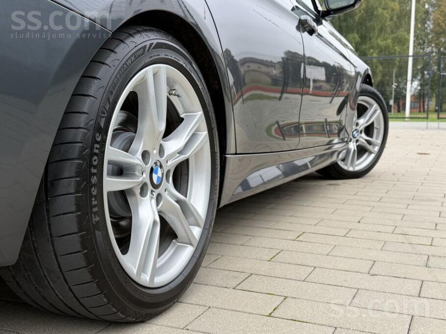 Grey BMW 318 2016 in Riga, with an engine capacity of 2.00 L and mileage of 307 thousand km for 13890 €, photo 15 on AUTOMOTO.COM.LV