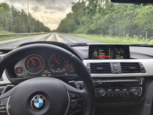 Pelēks BMW 318 2016 Viļņa, ar dzinēja tilpumu 2.00 L un nobraukumu 312 tūkst. km par 5950 €, foto 12 vietnē AUTOMOTO.COM.LV