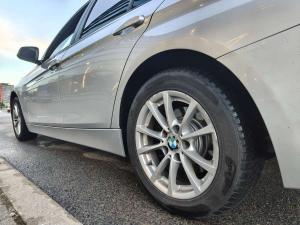 Pelēks BMW 318 2016 Viļņa, ar dzinēja tilpumu 2.00 L un nobraukumu 312 tūkst. km par 5950 €, foto 22 vietnē AUTOMOTO.COM.LV