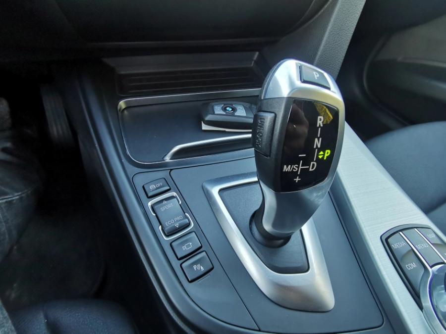 Grey BMW 318 2017 in Riga, with an engine capacity of 2.00 L and mileage of 181 thousand km for 14500 €, photo 15 on AUTOMOTO.COM.LV
