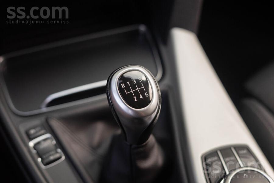 Pelēks BMW 318 2018 Rīga, ar dzinēja tilpumu 2.00 L un nobraukumu 278 tūkst. km par 10550 €, foto 27 vietnē AUTOMOTO.COM.LV