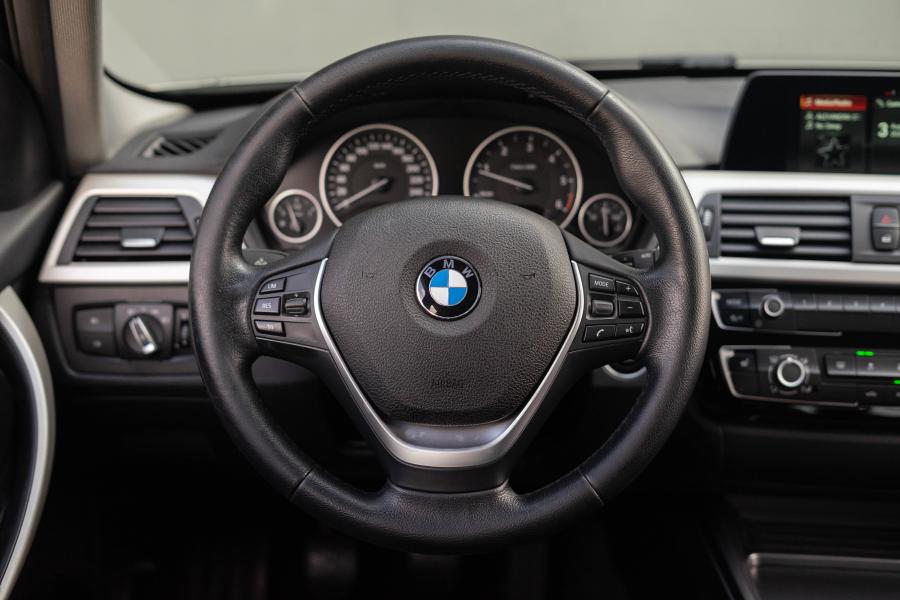Pelēks BMW 318 2018 Rīga, ar dzinēja tilpumu 2.00 L un nobraukumu 278 tūkst. km par 10550 €, foto 15 vietnē AUTOMOTO.COM.LV