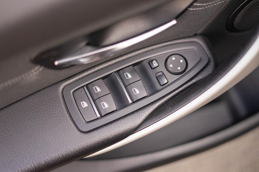 Pelēks BMW 318 2018 Rīga, ar dzinēja tilpumu 2.00 L un nobraukumu 278 tūkst. km par 10550 €, foto 28 vietnē AUTOMOTO.COM.LV