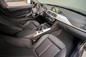 Pelēks BMW 318 2018 Rīga, ar dzinēja tilpumu 2.00 L un nobraukumu 278 tūkst. km par 10550 €, foto 29 vietnē AUTOMOTO.COM.LV