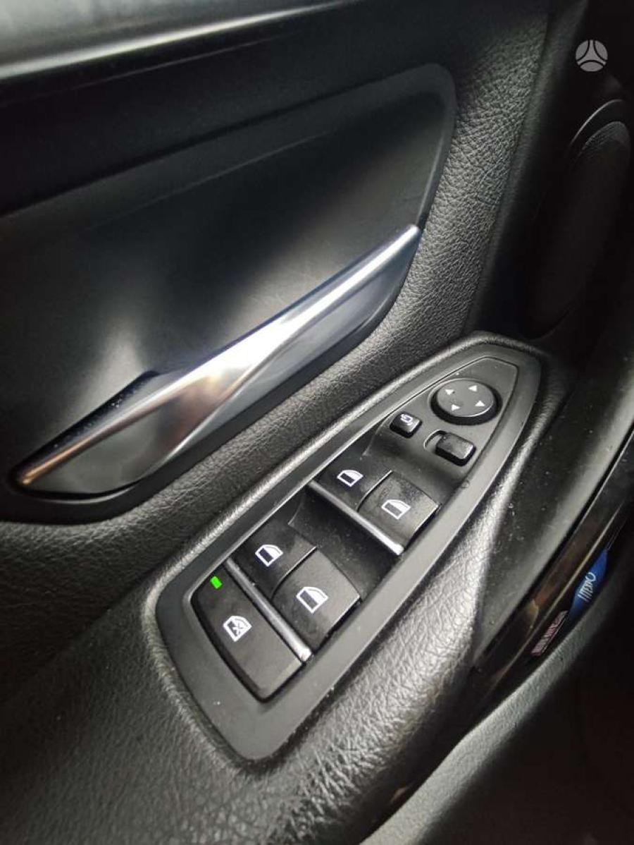 Grey BMW 318 2018 in Kaunas, with an engine capacity of 2.00 L and mileage of 244 thousand km for 11800 €, photo 13 on AUTOMOTO.COM.LV