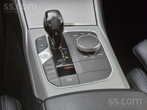 Grey BMW 318 2020 in Riga, with an engine capacity of 2.00 L and mileage of 203 thousand km for 16950 €, photo 8 on AUTOMOTO.COM.LV